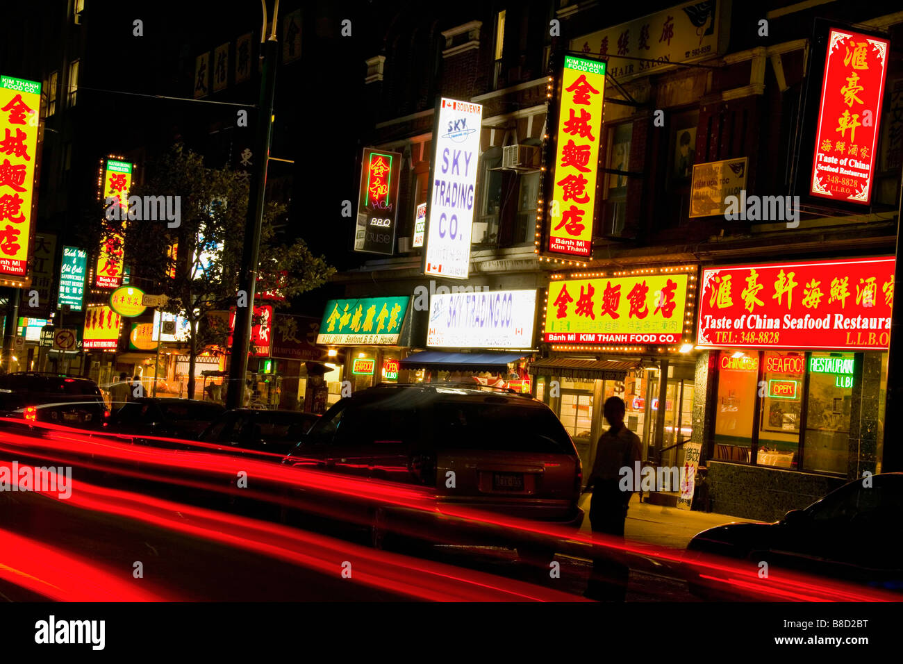 Chinatown sign toronto canada hi-res stock photography and images - Alamy