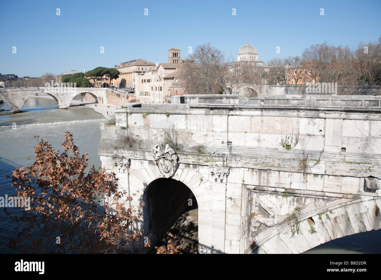 Broken bridge rome hi-res stock photography and images - Alamy