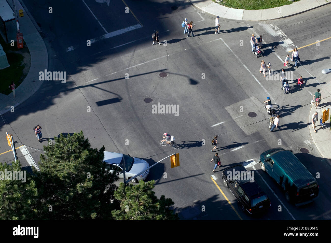 Intersection point hi-res stock photography and images - Alamy