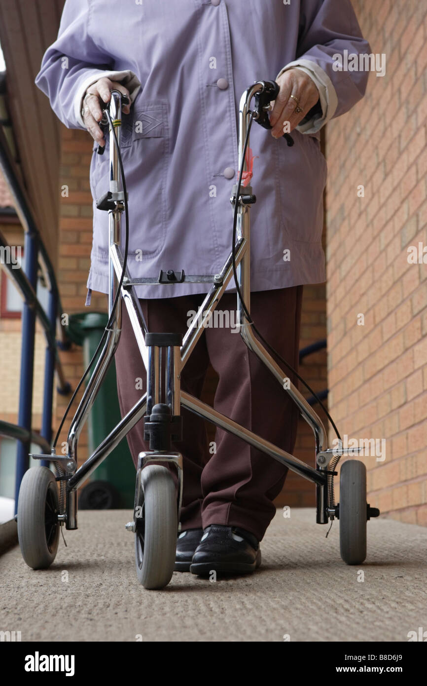 Wheeled zimmer frame hi-res stock photography and images - Alamy