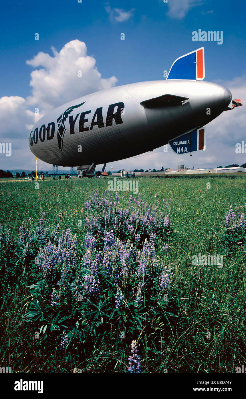 Blimp airplane hi-res stock photography and images - Alamy