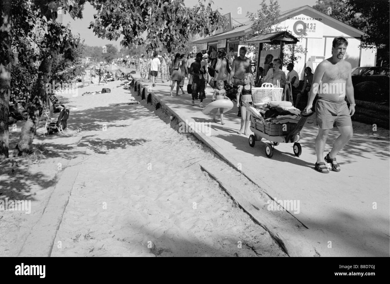 Concession stand Black and White Stock Photos & Images - Alamy