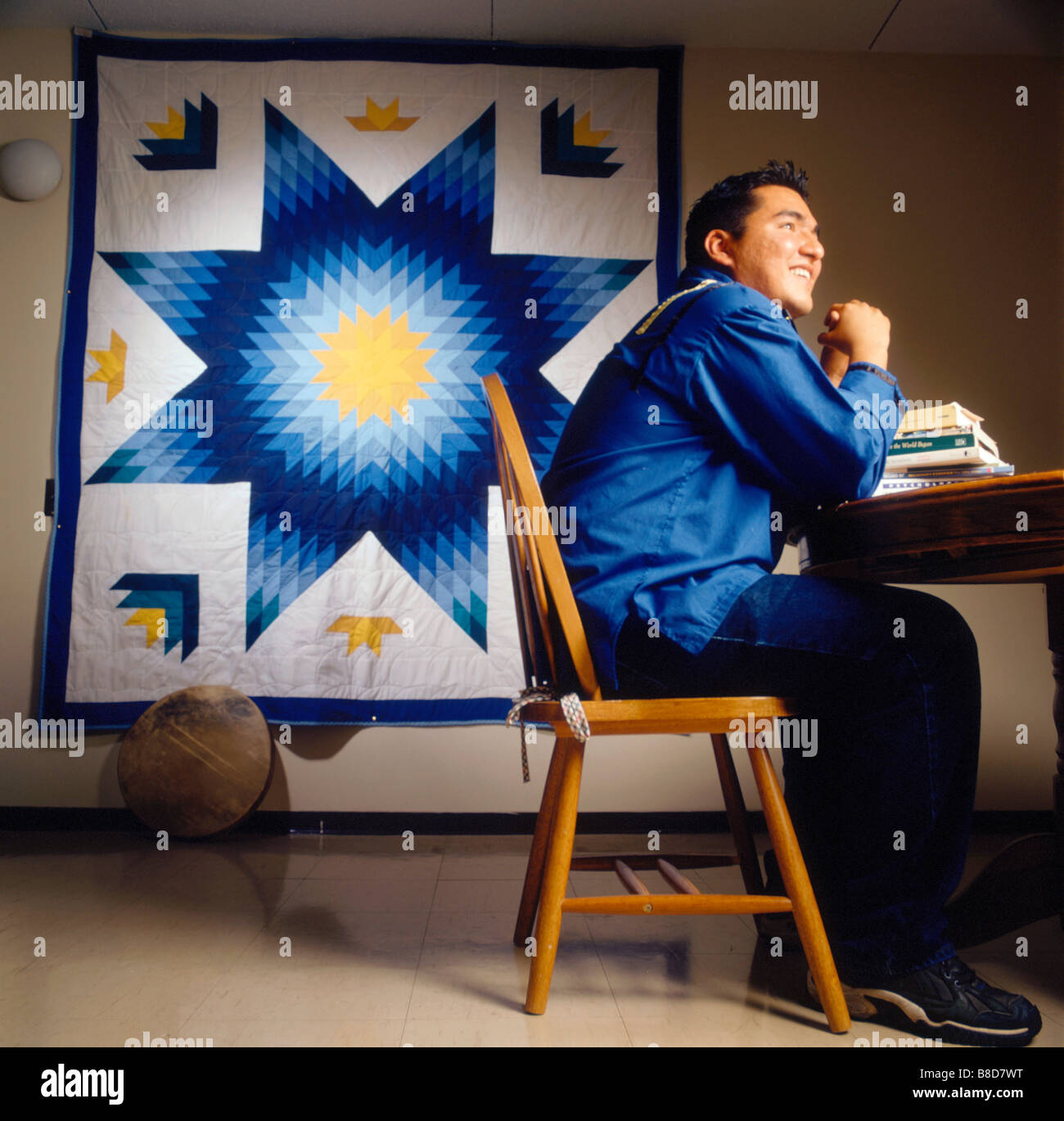 Native canadian man hi-res stock photography and images - Alamy