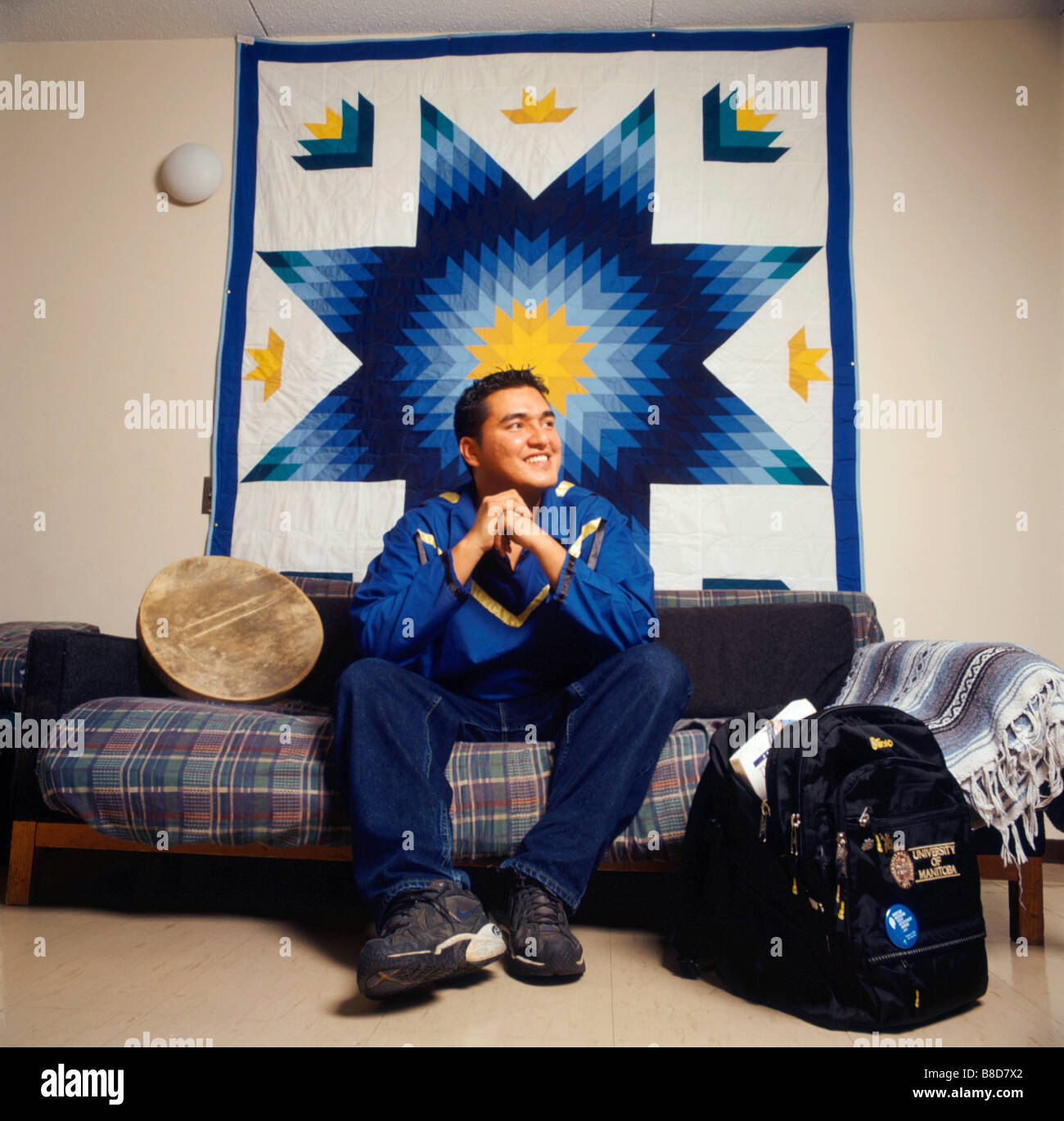 Native canadian man hi-res stock photography and images - Alamy