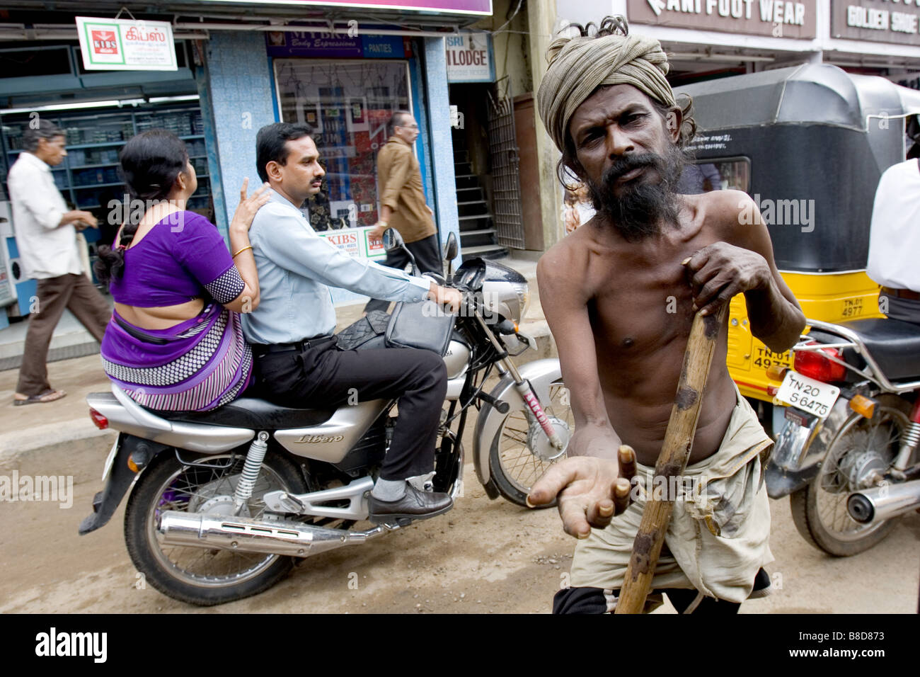 Homeless Man Streets, Chennai, India Stock Photo - Alamy