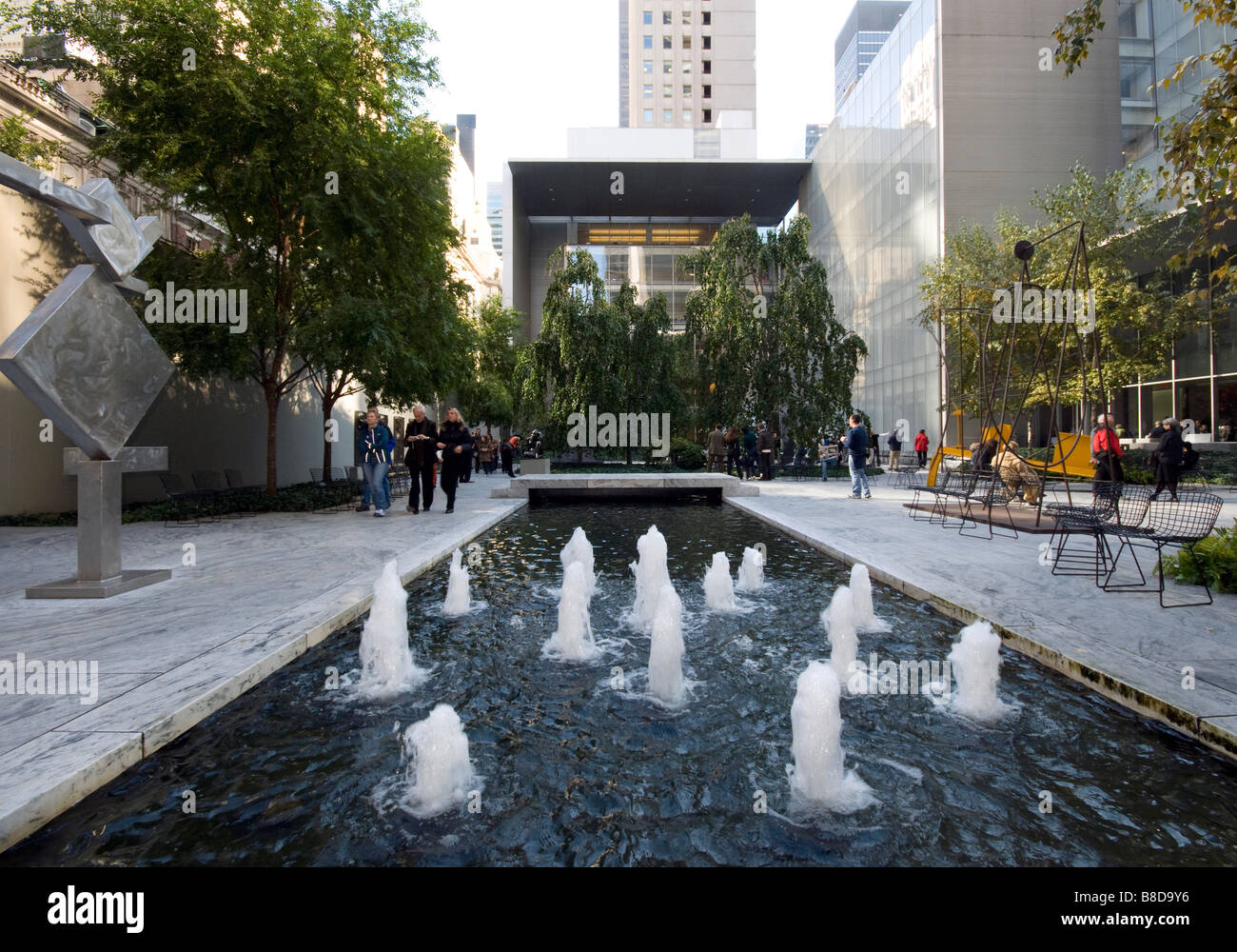 Moma sculpture garden hi-res stock photography and images - Alamy