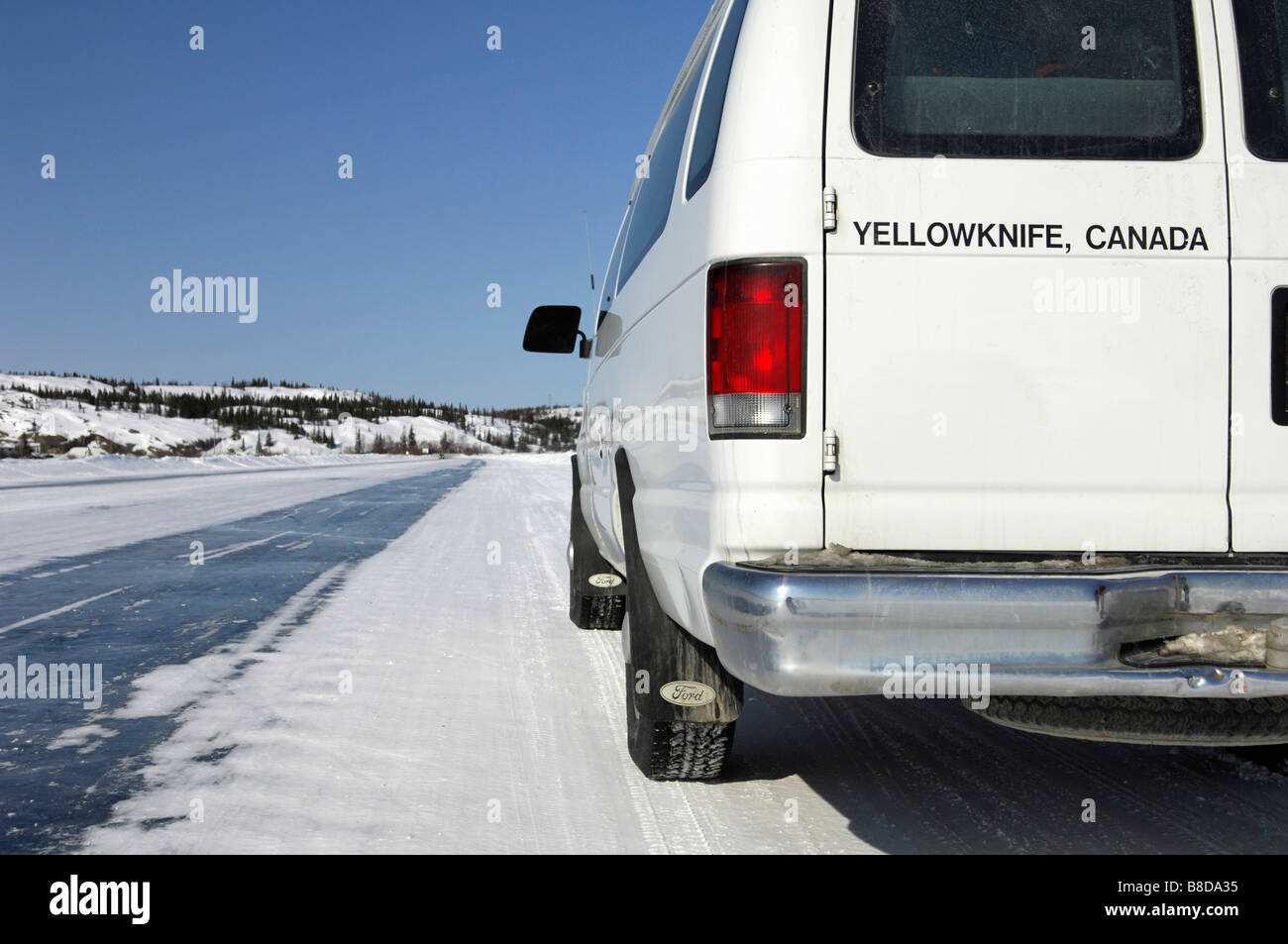 Van Ice-Road, Yellowknife, Yukon Stock Photo - Alamy