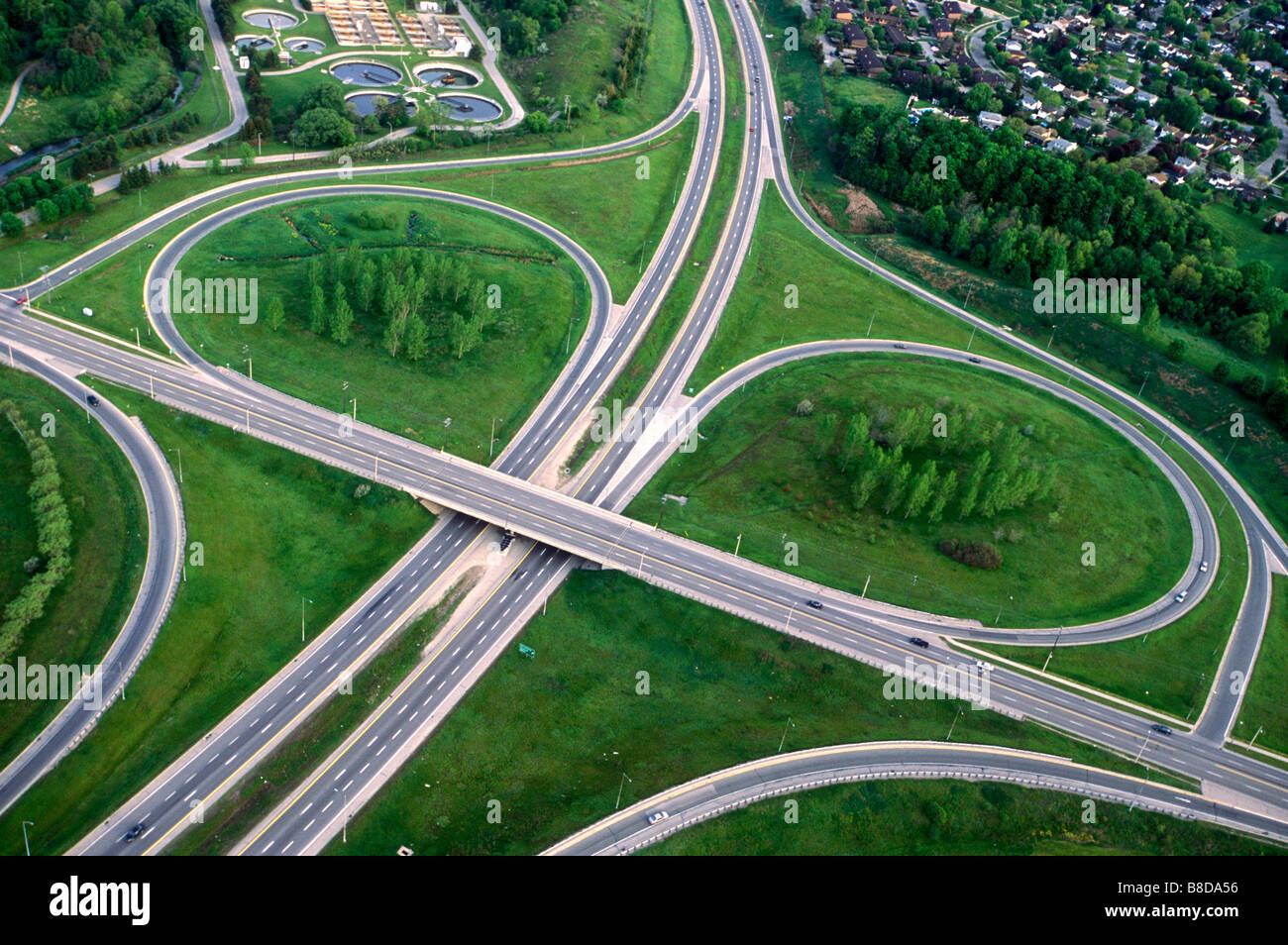 Aerial view highway clover leaf hi-res stock photography and images - Alamy