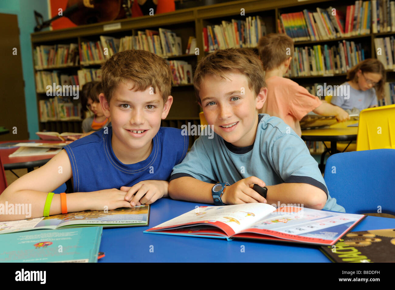 Students School Library Stock Photo - Alamy
