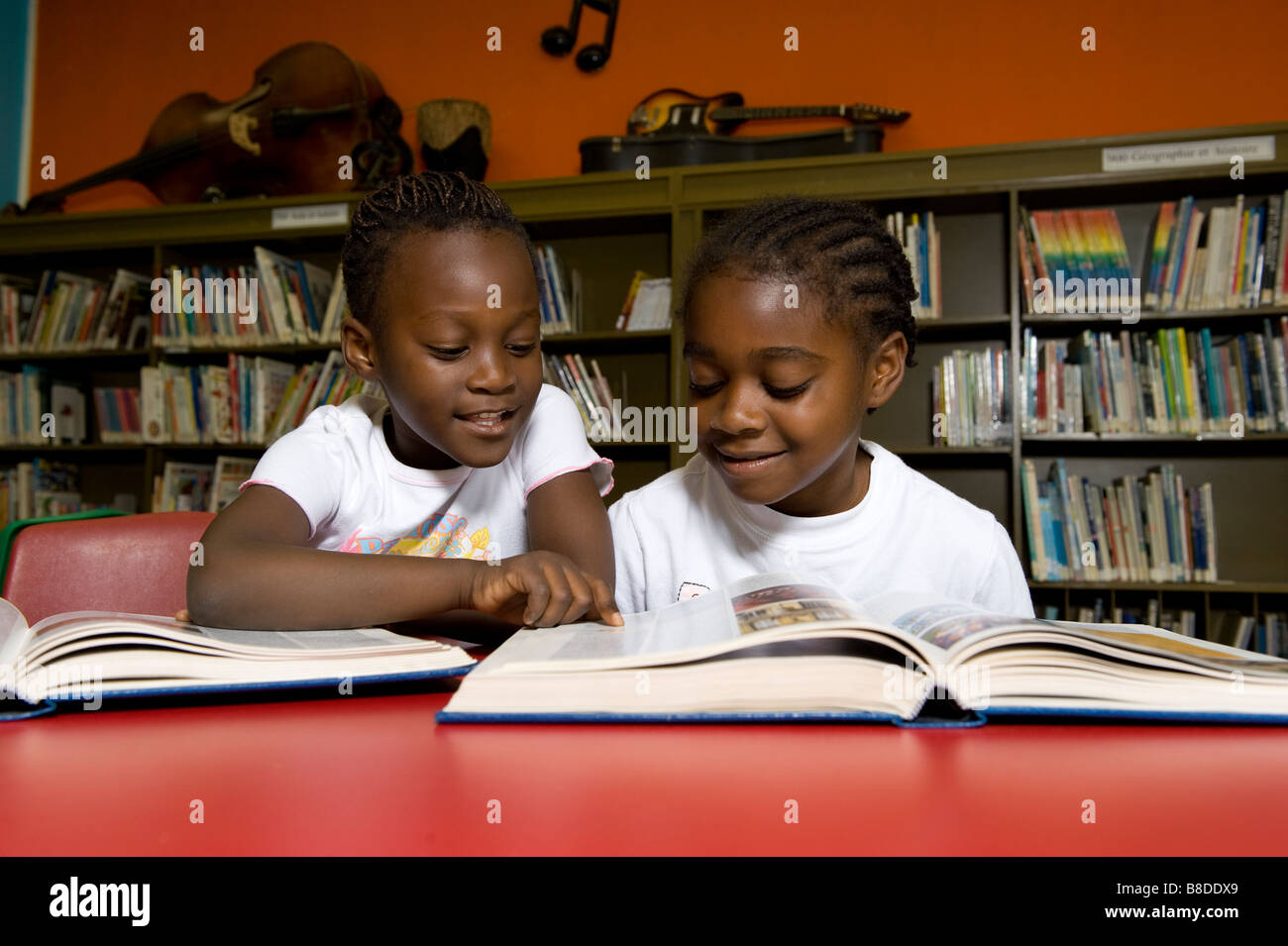 Students School Library Stock Photo - Alamy