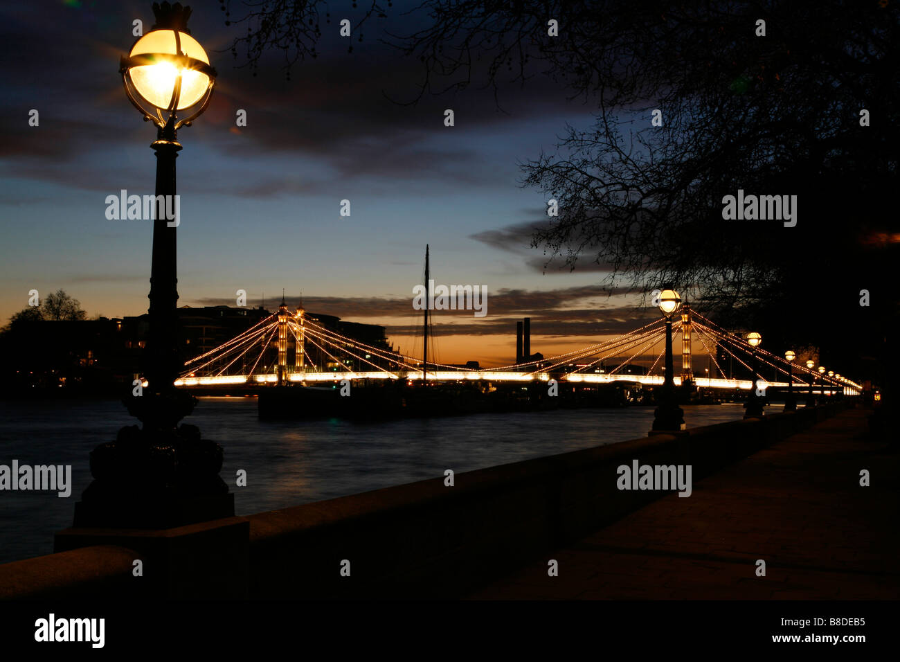 Chelsea river view hi-res stock photography and images - Alamy