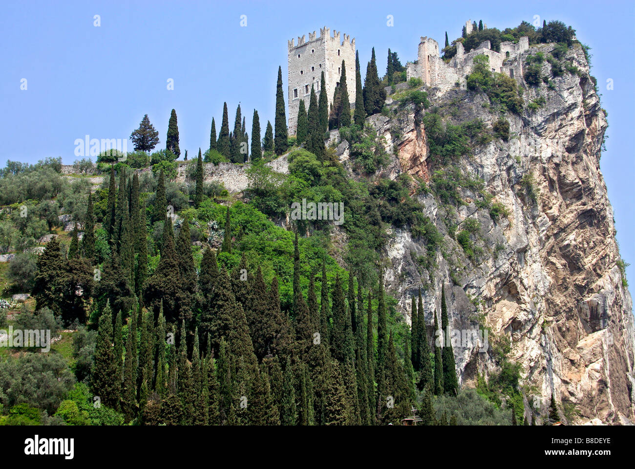 Burg arco hi-res stock photography and images - Alamy