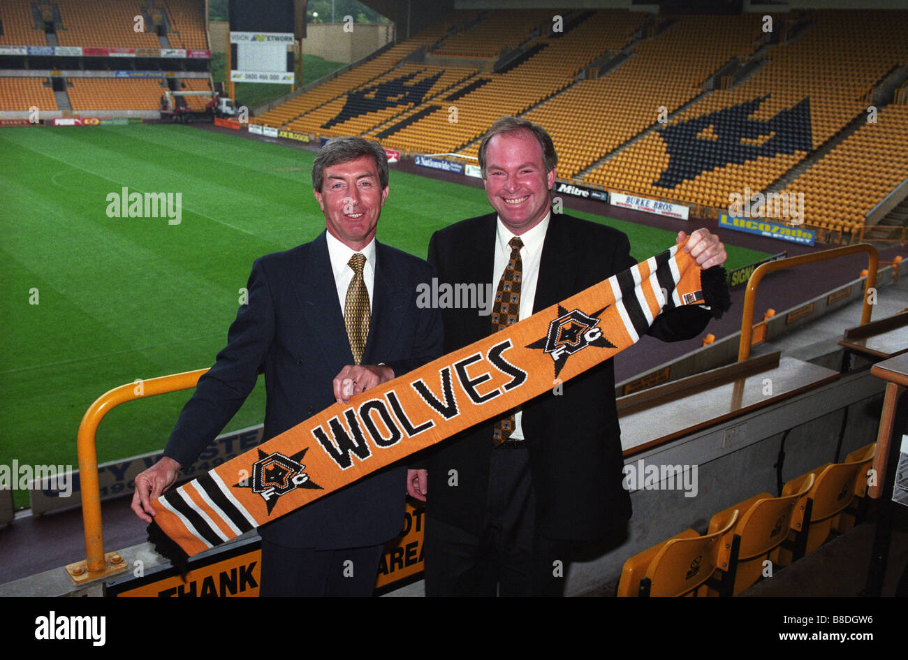 John richards wolves hi-res stock photography and images - Alamy