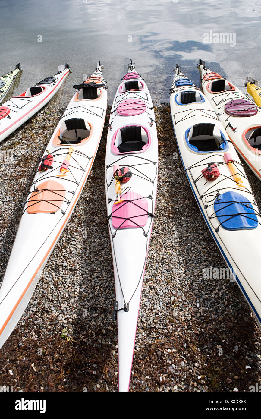 Line of kayaks hi-res stock photography and images - Alamy
