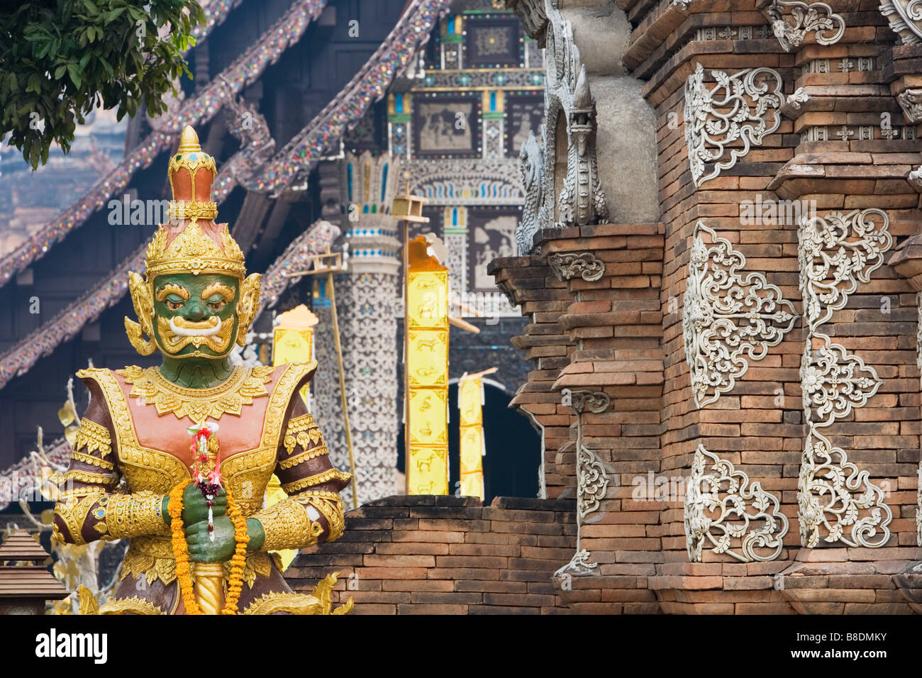 War lok molee temple Stock Photo - Alamy