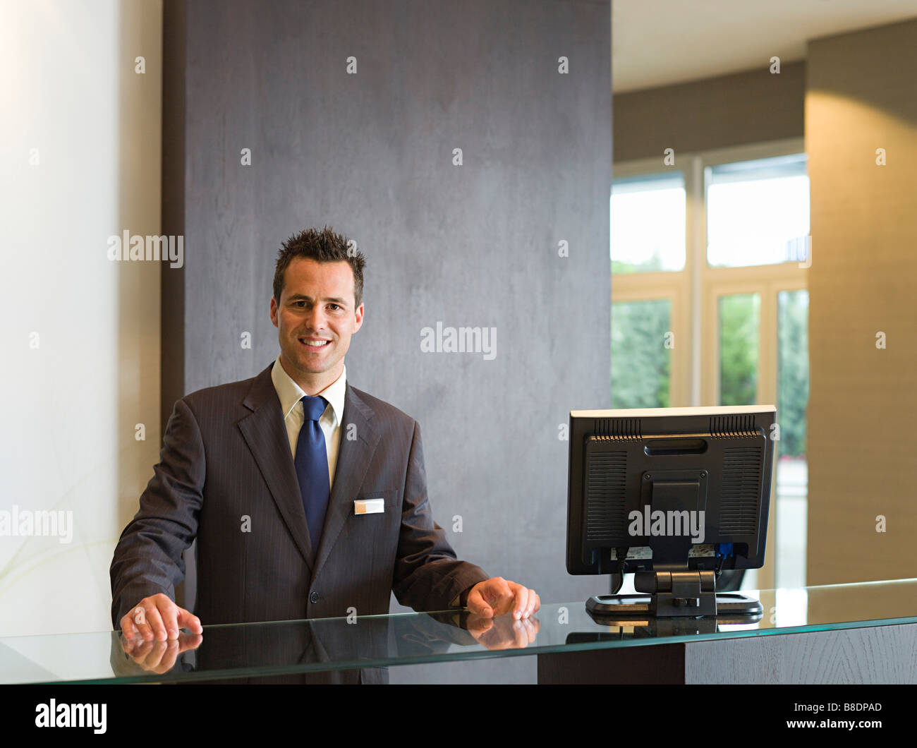 Hotel reception hi-res stock photography and images - Alamy