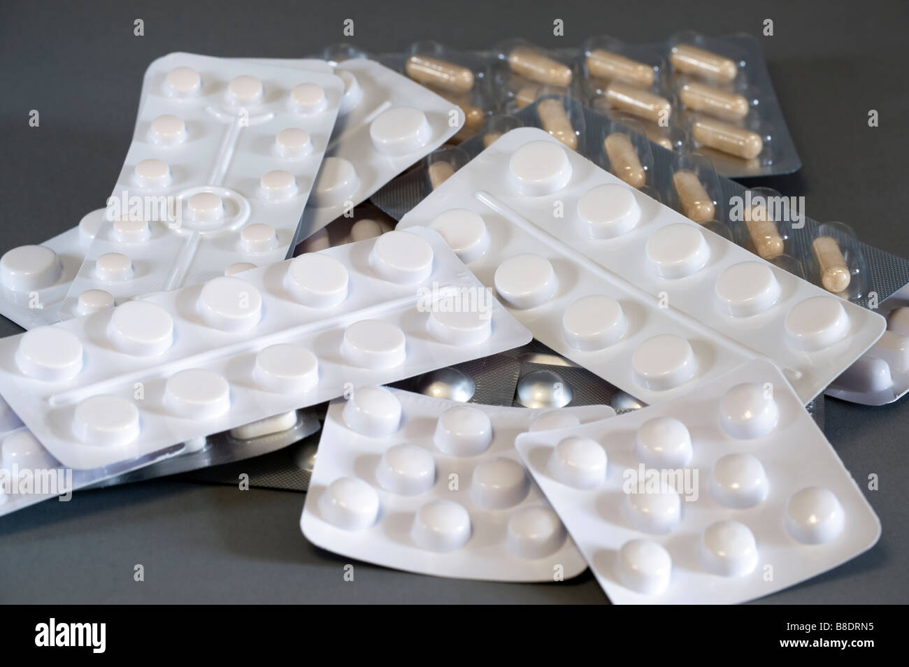 Paracetamol blister pack hi-res stock photography and images - Alamy
