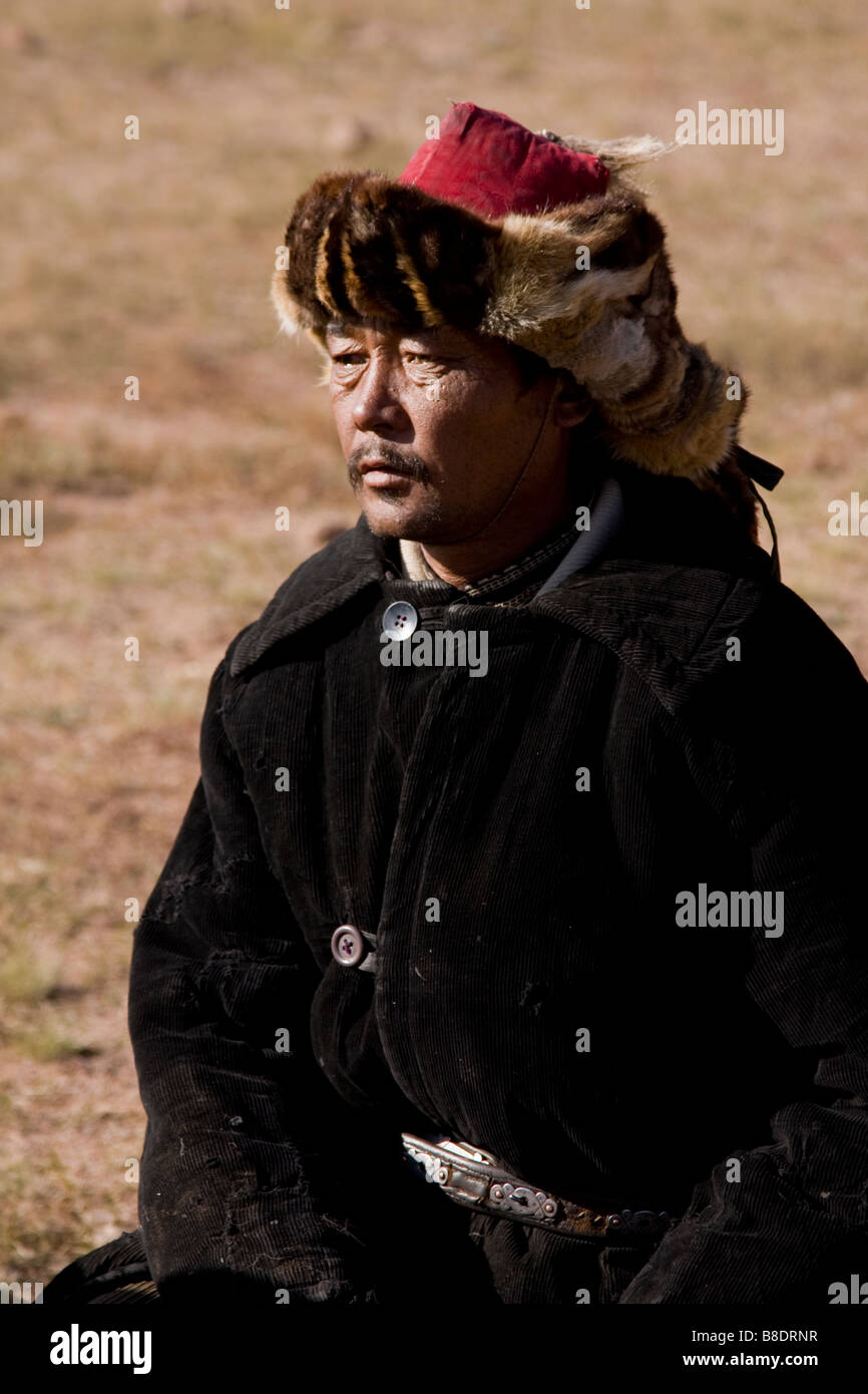 Mongolian man in the countryside Stock Photo - Alamy