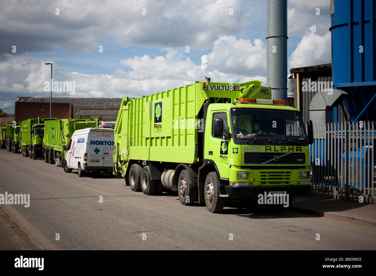 Bin wagon hi-res stock photography and images - Alamy
