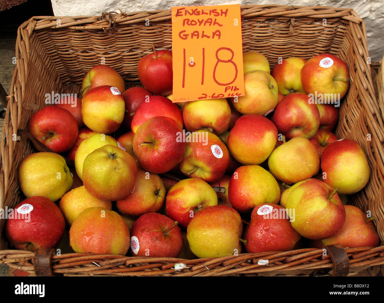 basket of apples Stock Photo - Alamy
