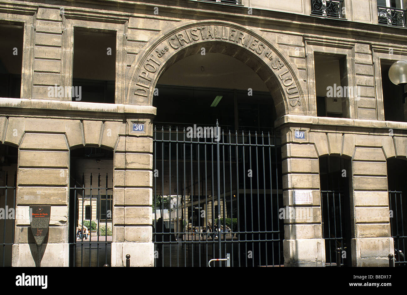 R de paradis hi-res stock photography and images - Alamy