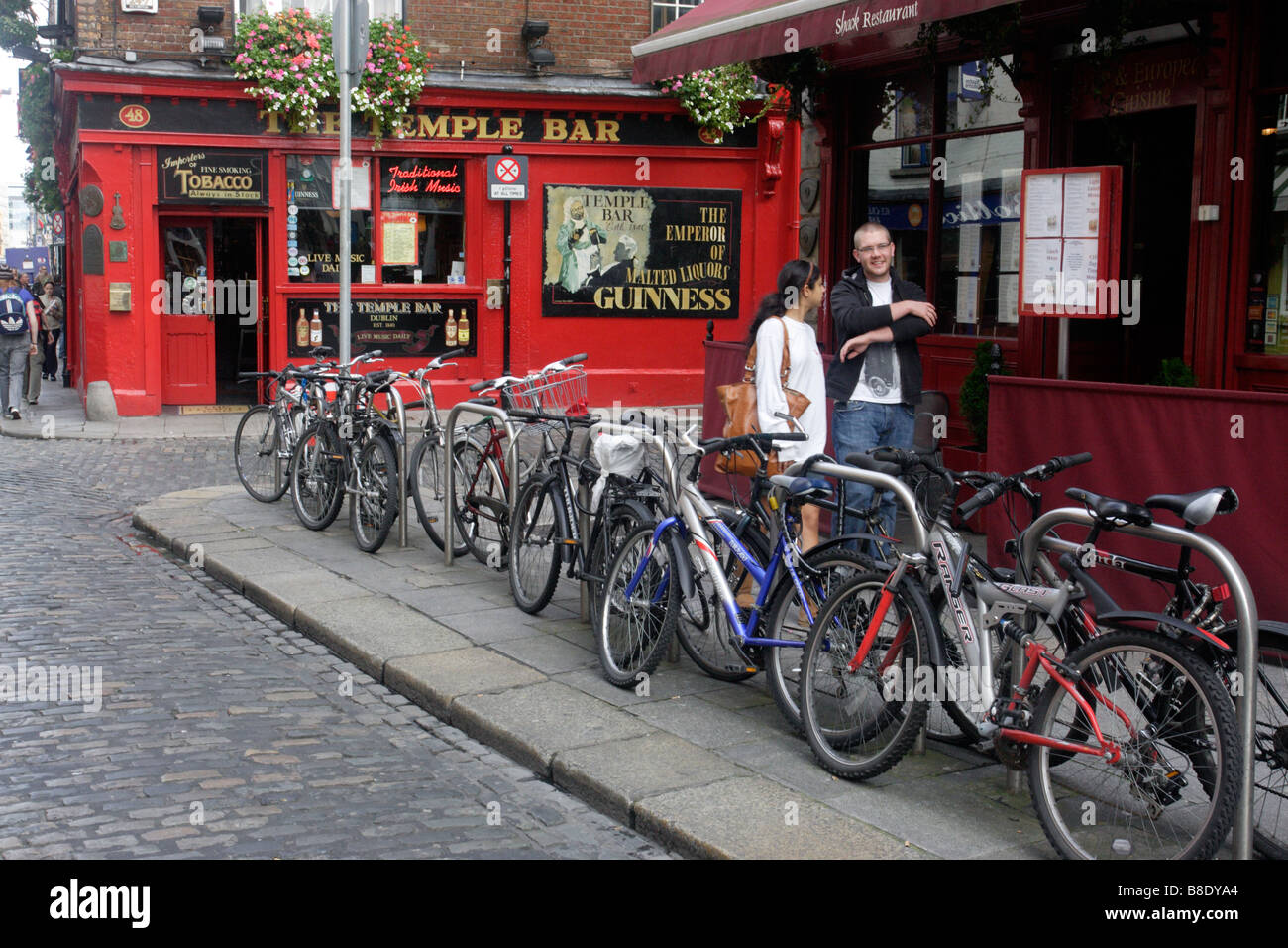 Ireland Dublin pubs Temple Bar in Temple Bar area Stock Photo - Alamy
