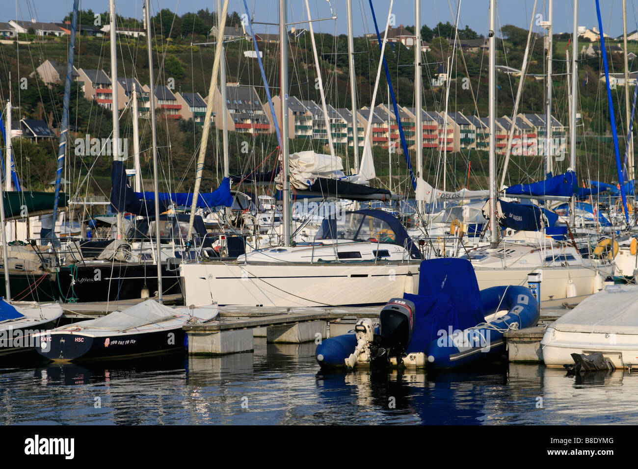 Fishing boats kinsale hi-res stock photography and images - Alamy