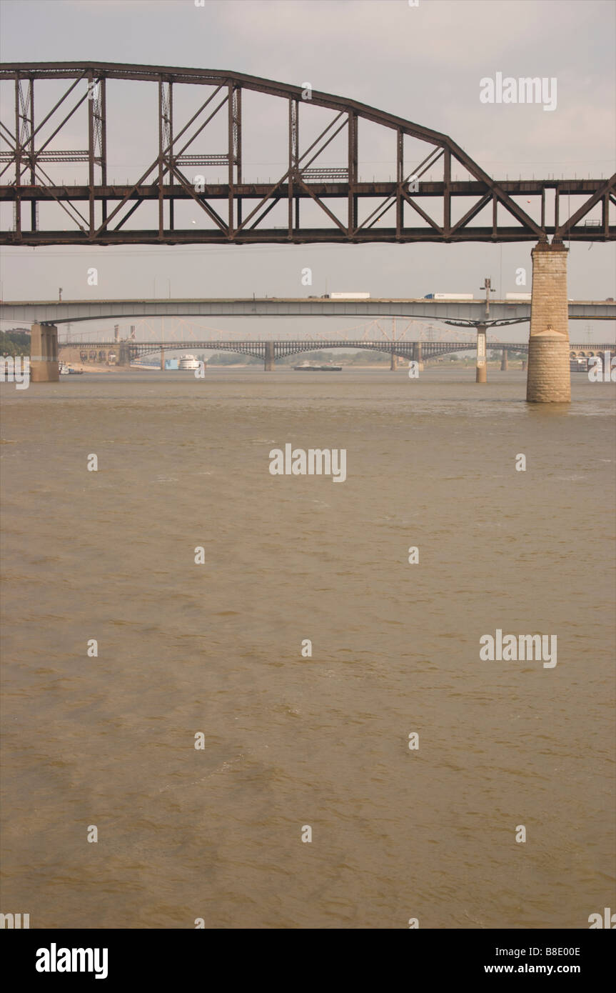 Mississippi river bridges hi-res stock photography and images - Alamy