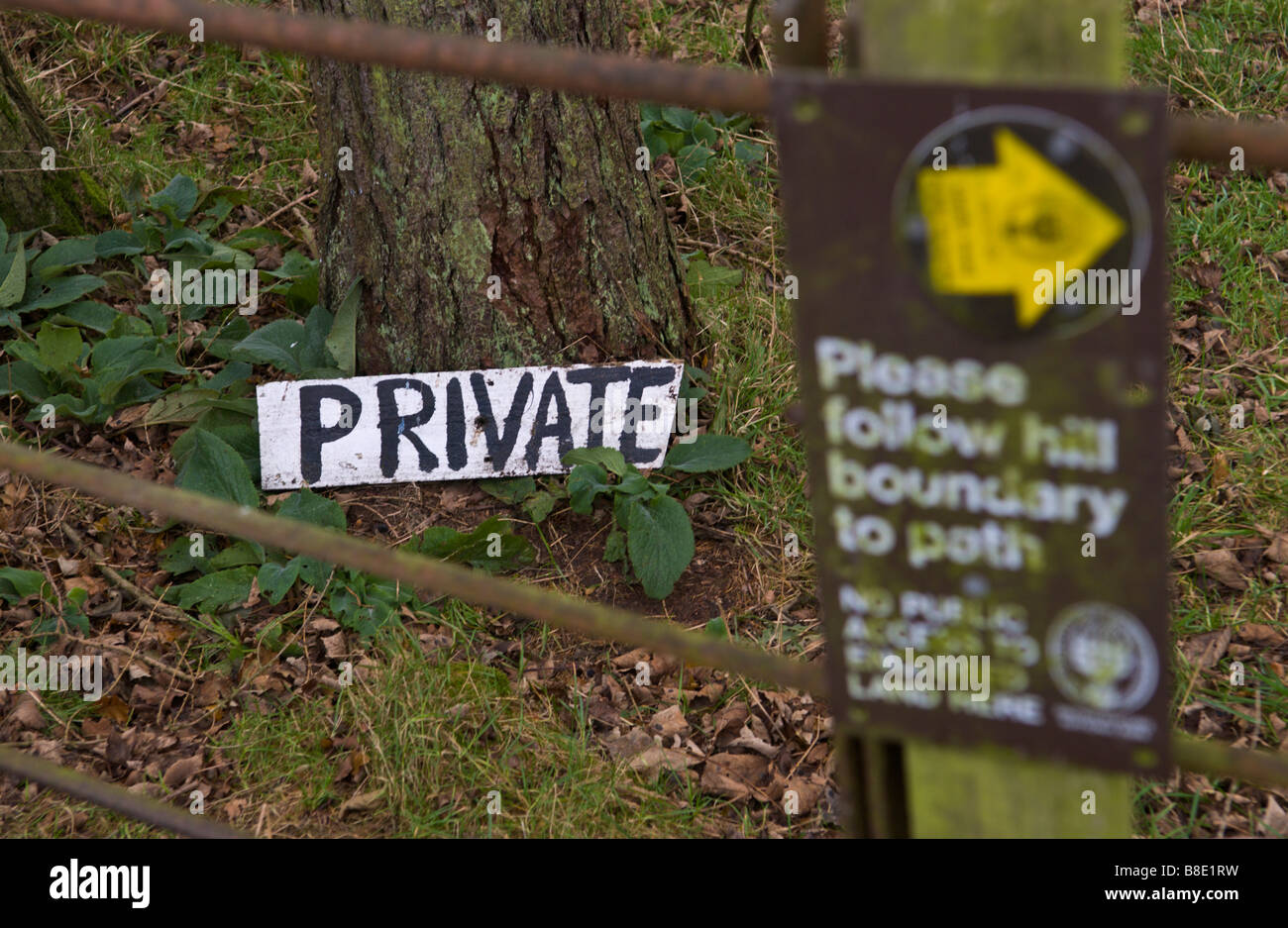 Official Brecon Beacons National Park pubilc footpath sign next to ...