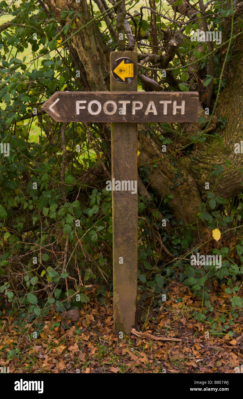 Brecon beacons national park walking route hi-res stock photography and ...