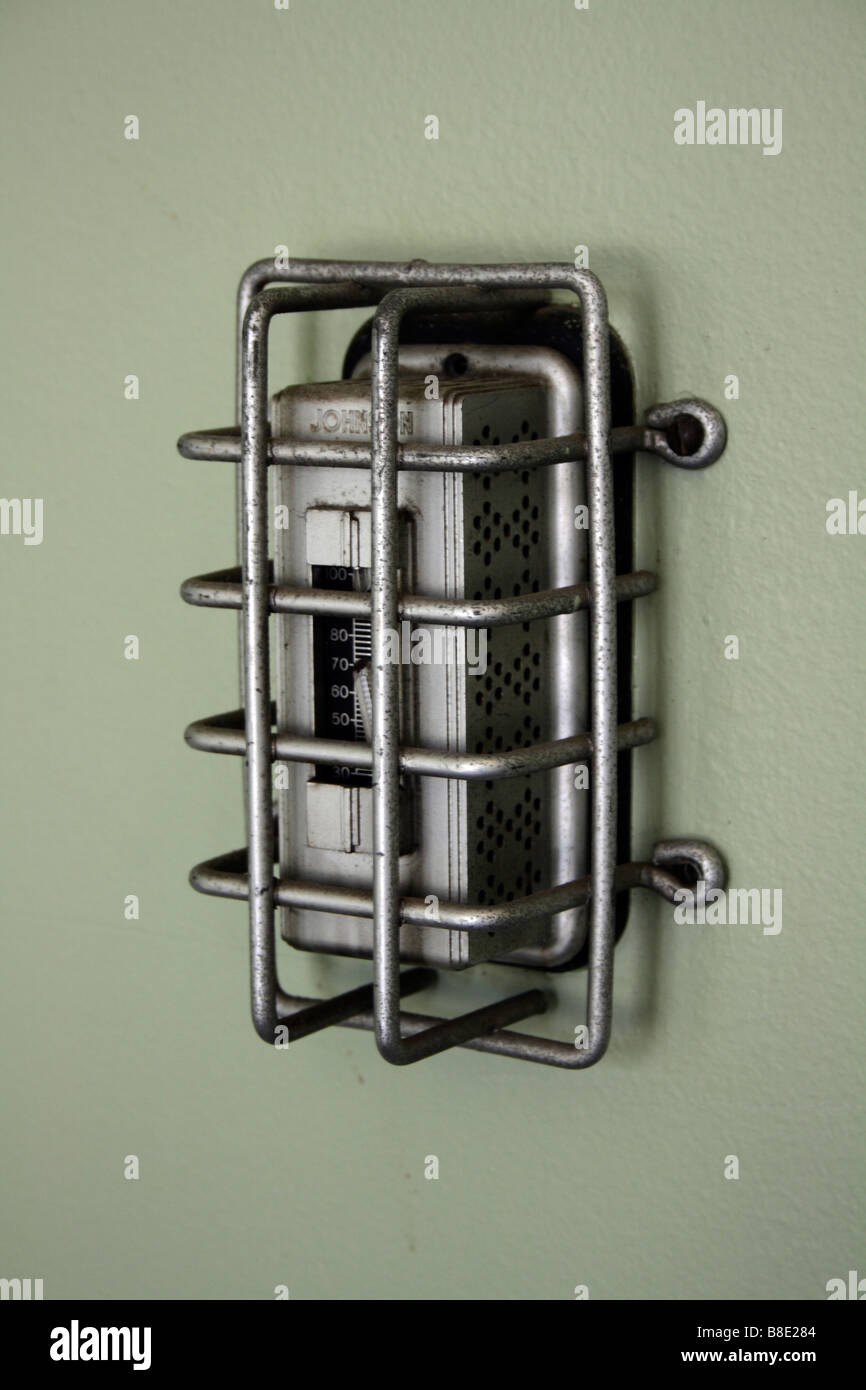 Old fashioned thermometer hi-res stock photography and images - Alamy