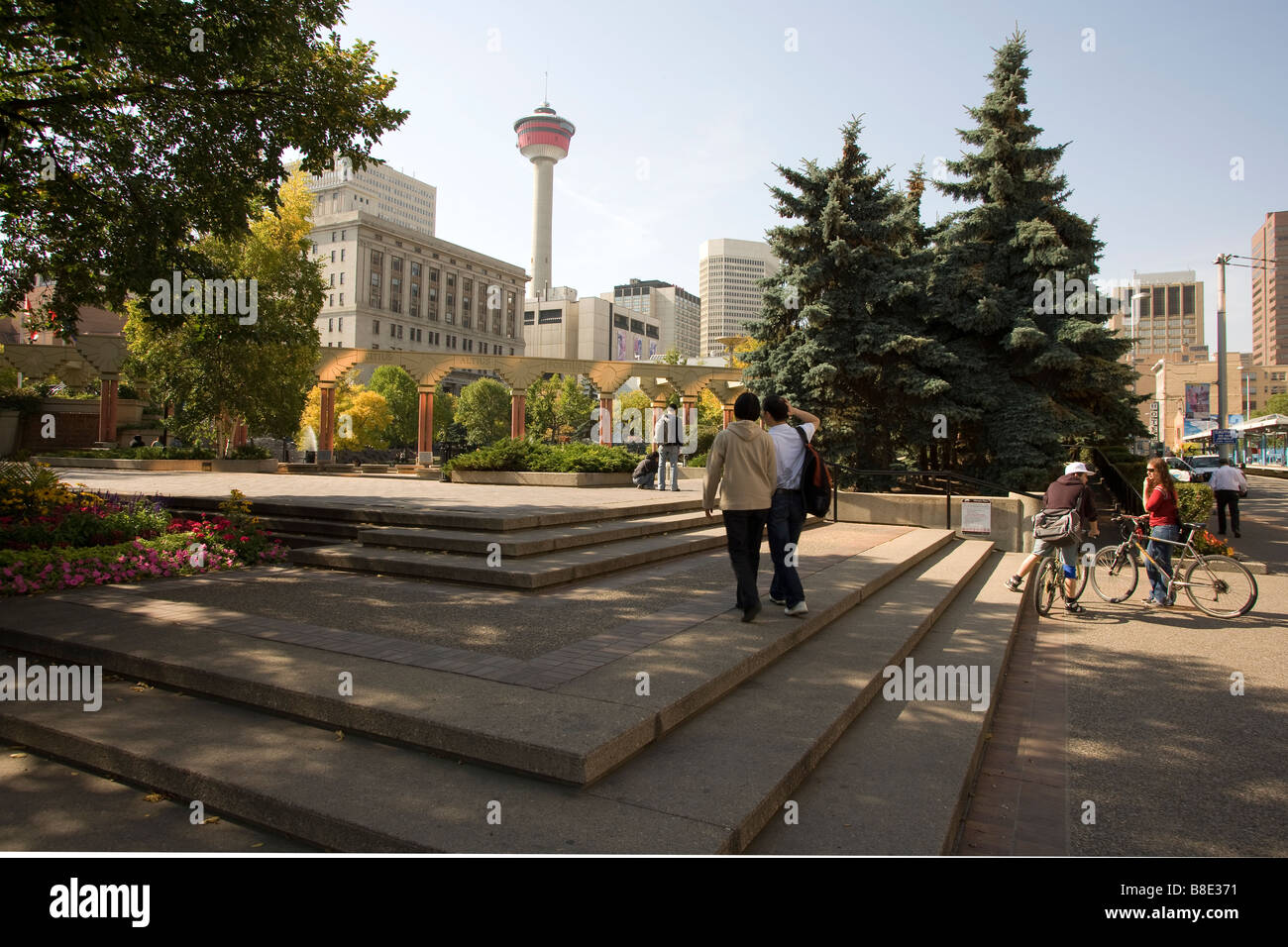 Calgary tower hi-res stock photography and images - Alamy