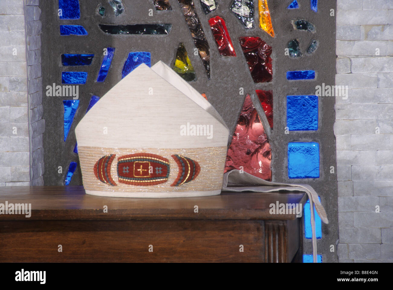 Bishop hat hi-res stock photography and images - Alamy