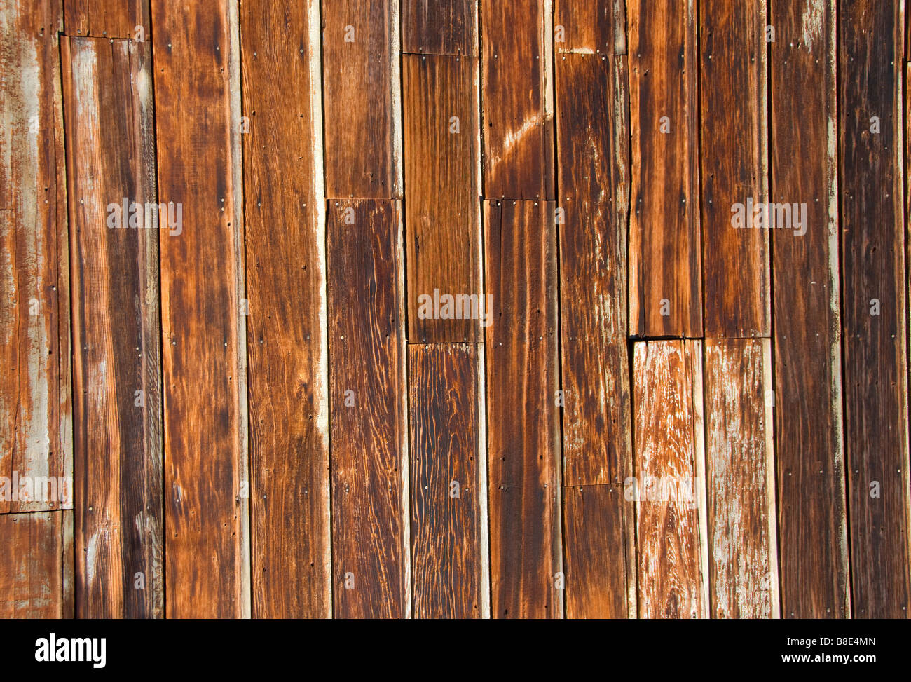 Vertical wall of wood hi-res stock photography and images - Alamy