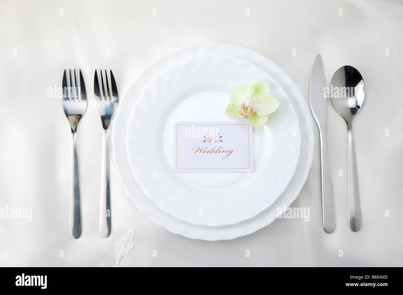 Table setting in wedding Stock Photo - Alamy
