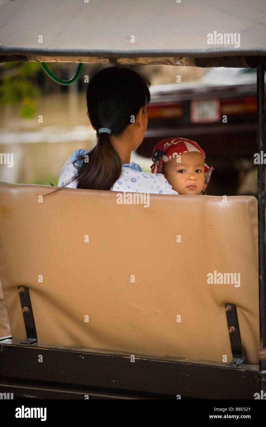 Mother baby in tuk tuk Stock Photo - Alamy