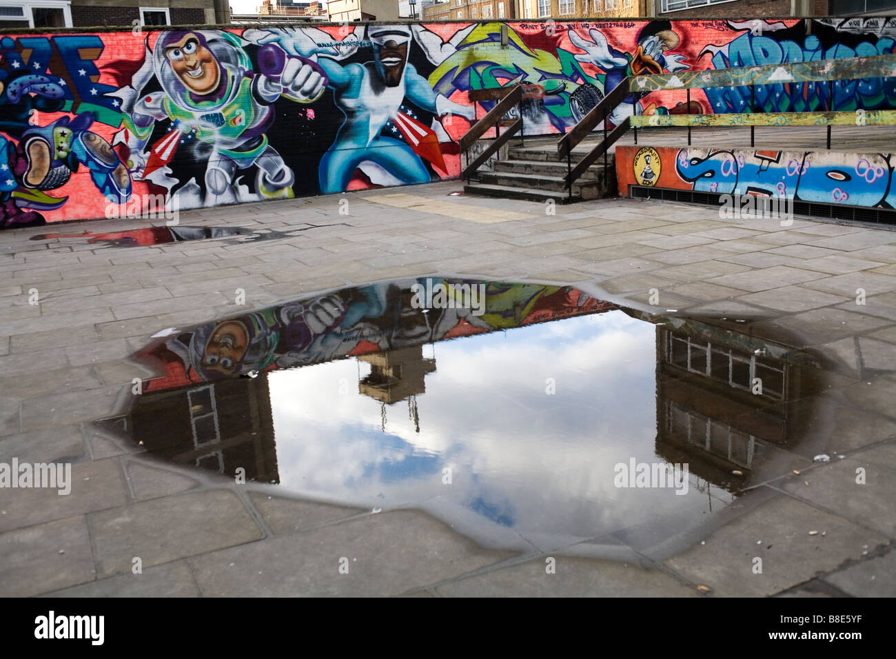 Graffiti old street london hi-res stock photography and images - Alamy