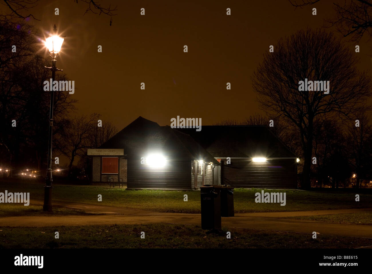 Clapham common at night, south London Stock Photo - Alamy