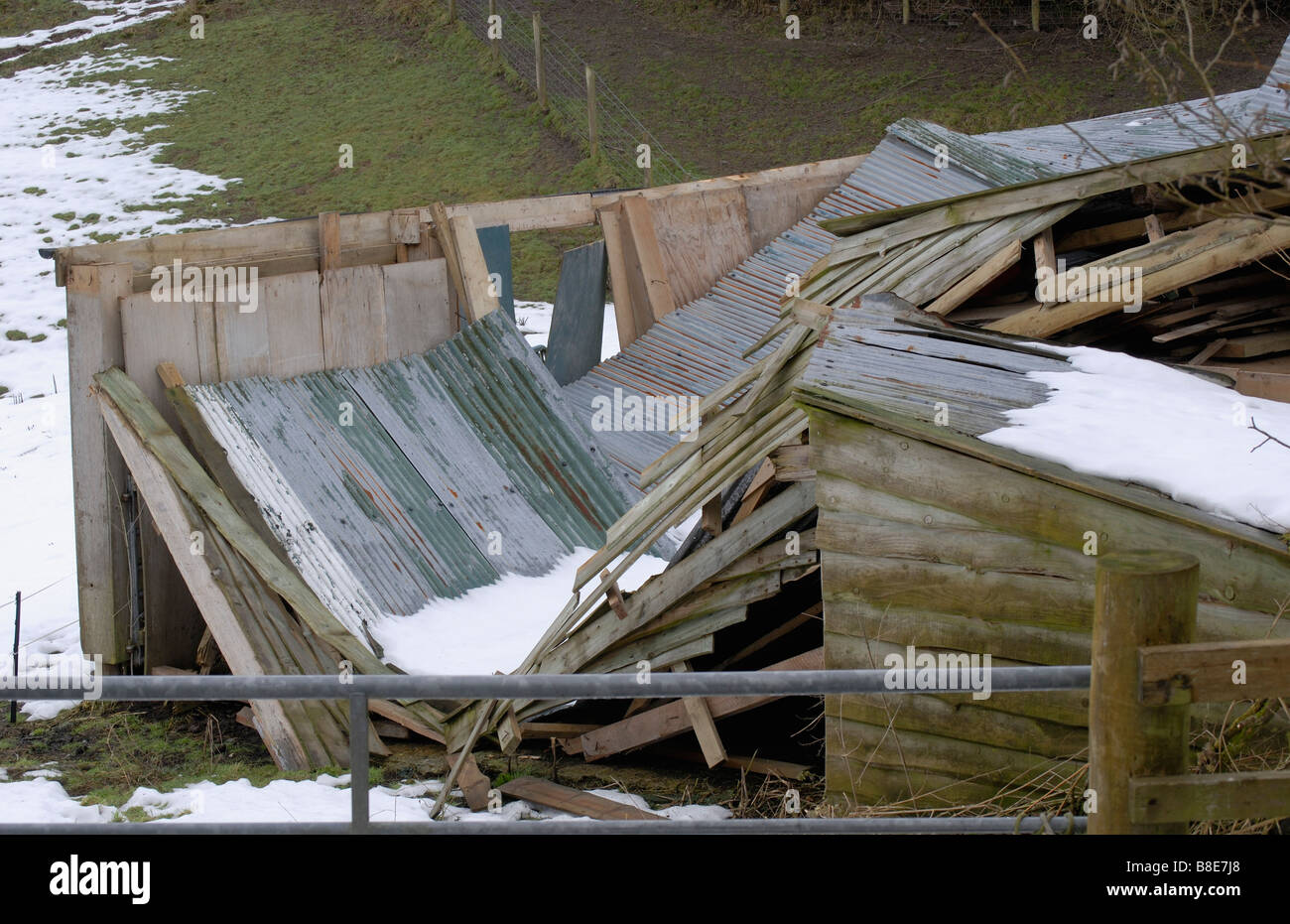 Barn damaged by heavy snowfall Stock Photo - Alamy