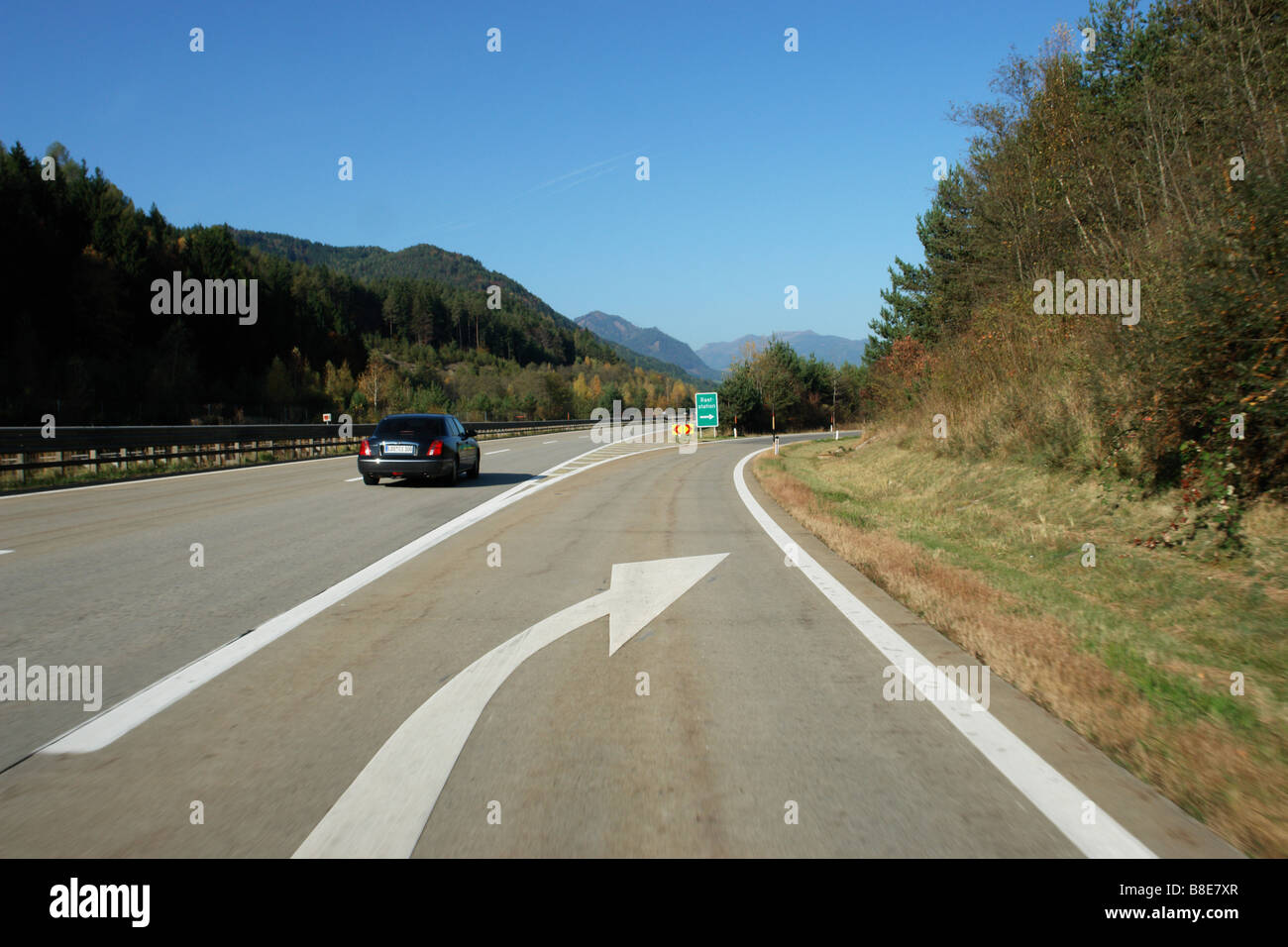 Road open sign hi-res stock photography and images - Alamy