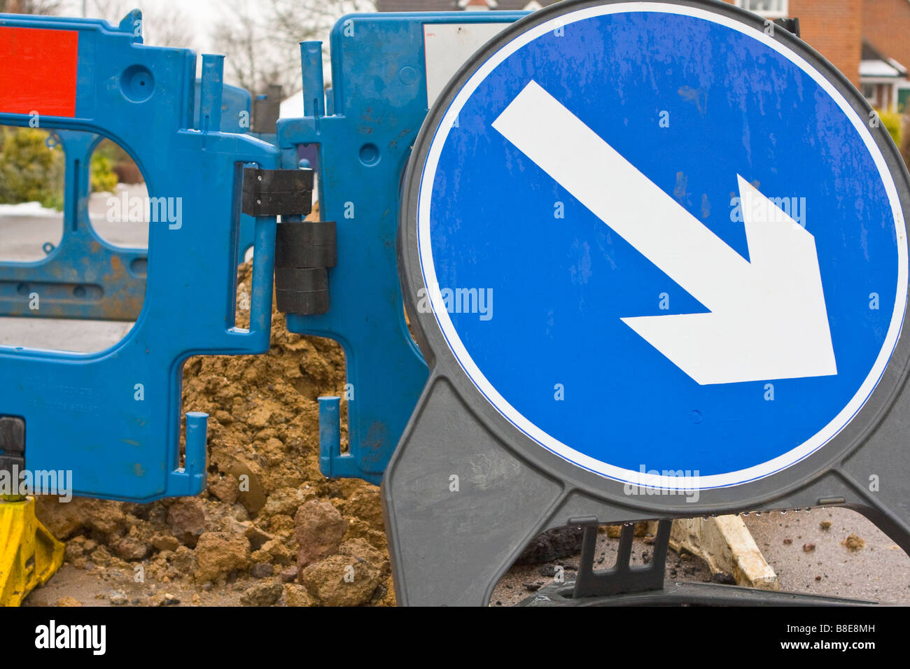 Keep right sign hi-res stock photography and images - Alamy
