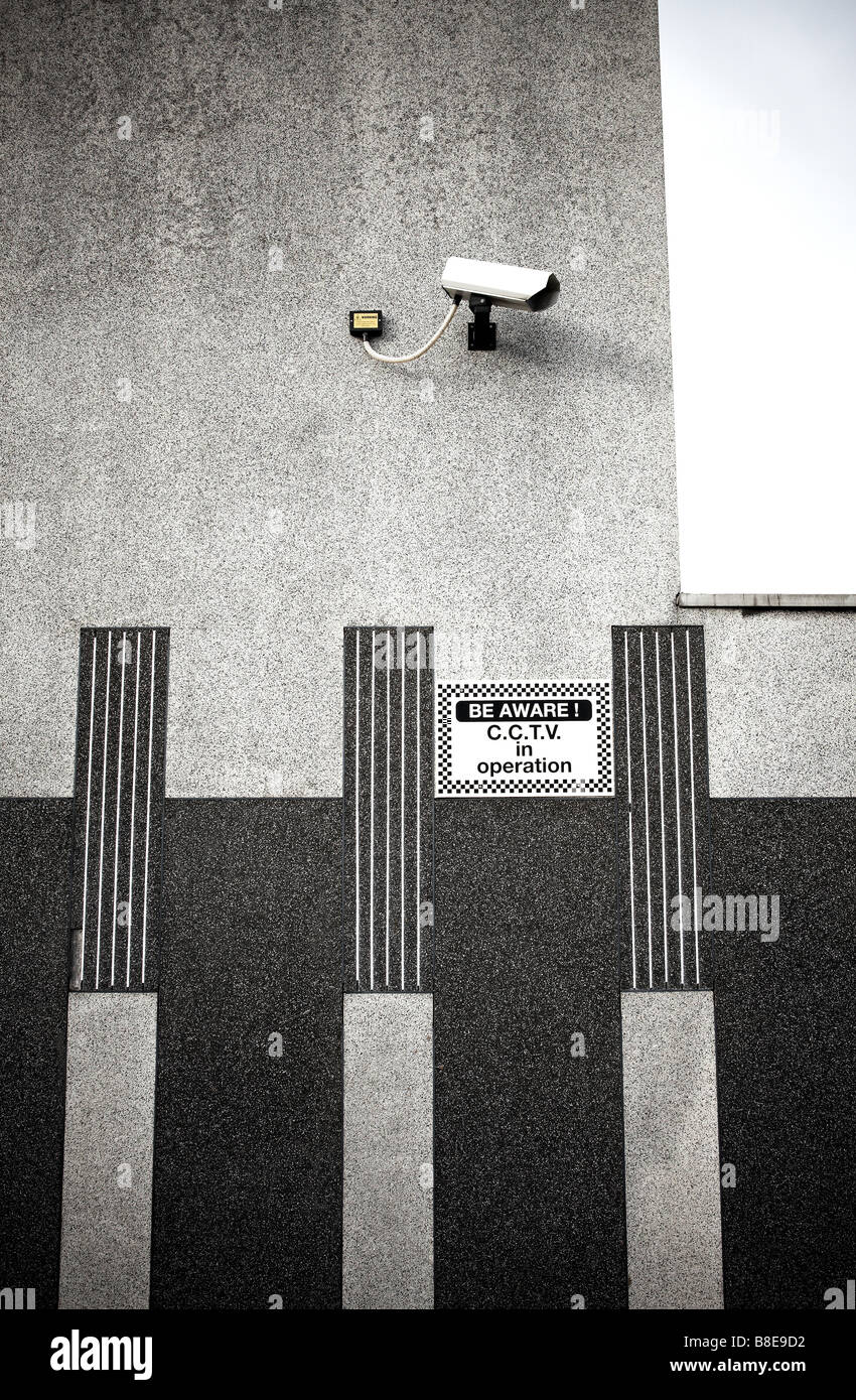 Wall mounted CCTV camera Stock Photo - Alamy Wall mounted CCTV camera Stock Photo - Alamy