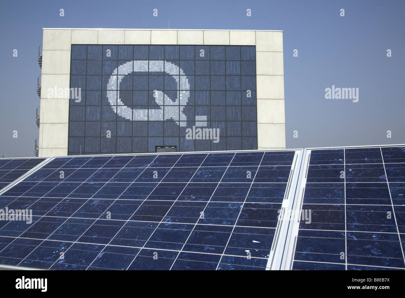 Letter q logo hi-res stock photography and images - Alamy