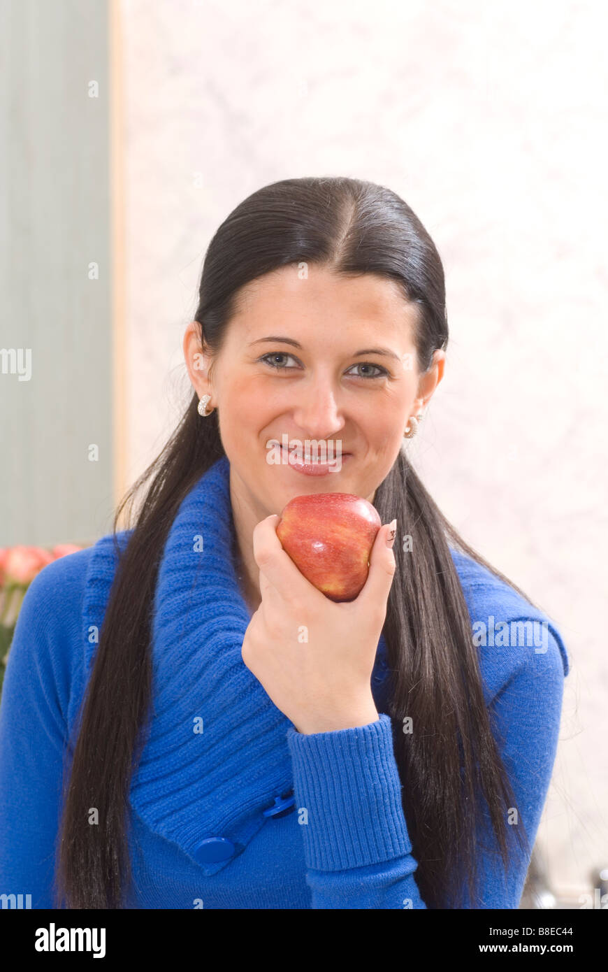 British fruit red apple hi-res stock photography and images - Alamy