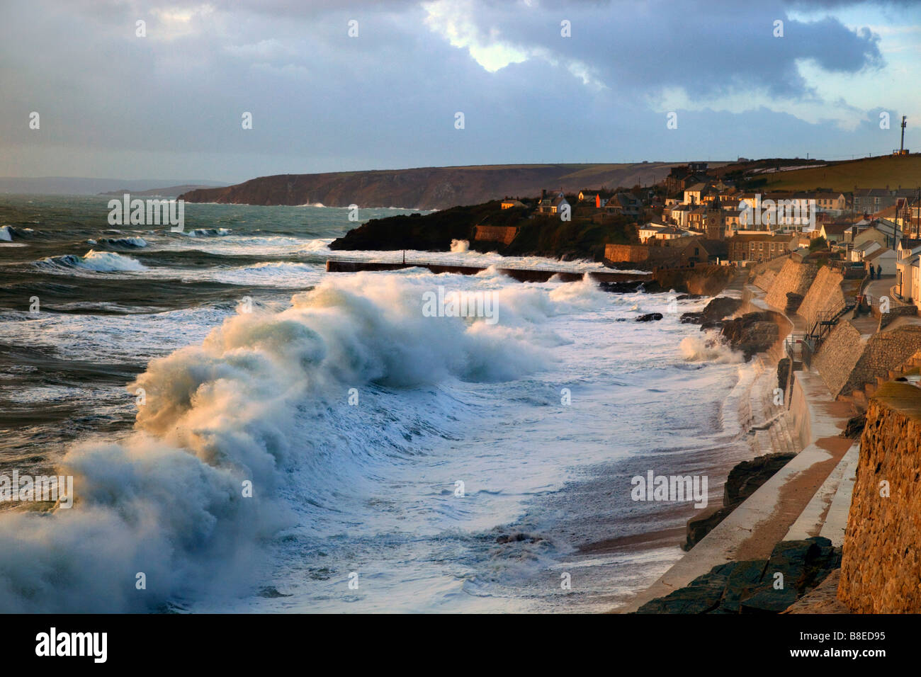 Porthleven storm wave hi-res stock photography and images - Alamy