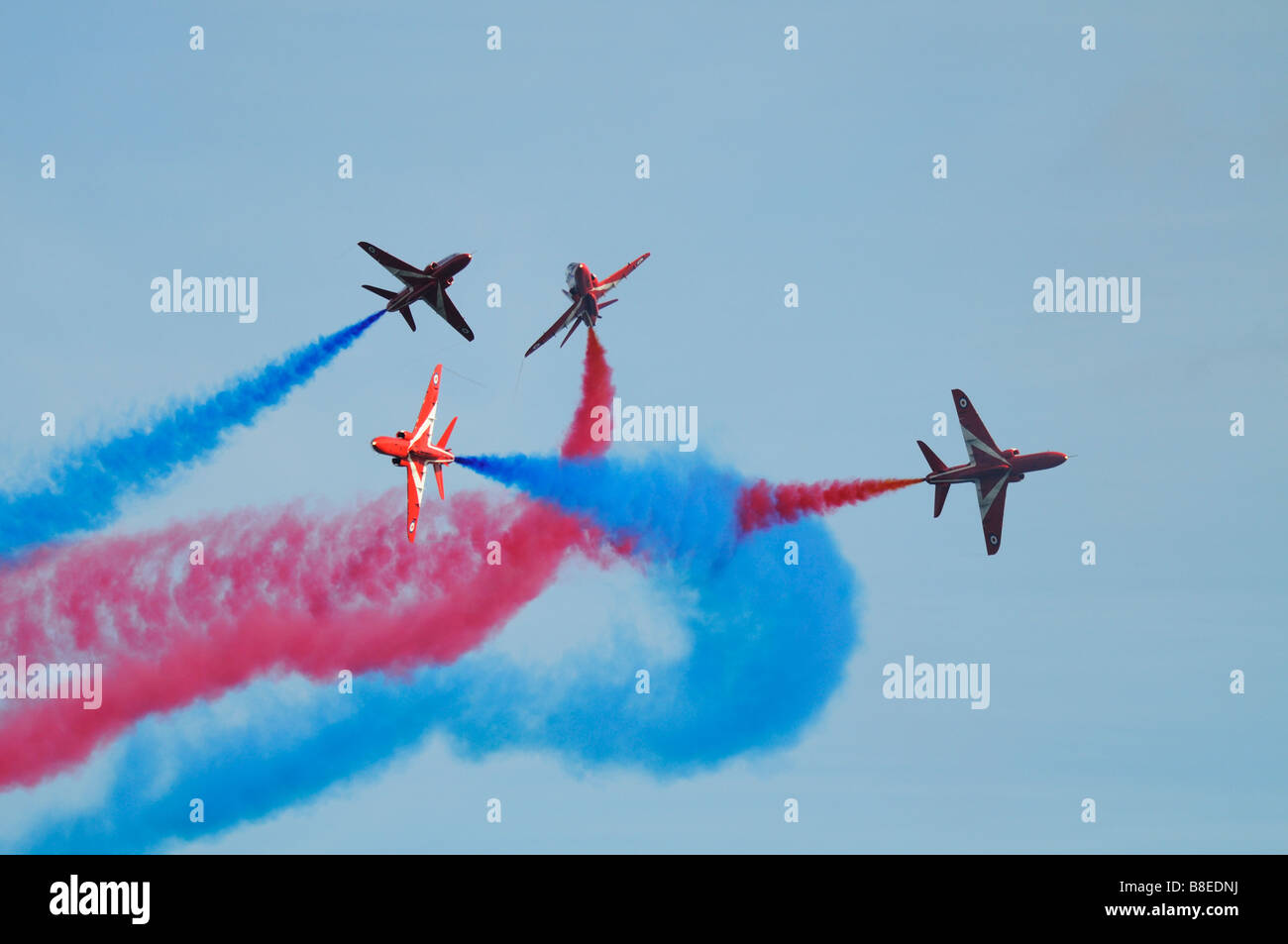 4 Red Arrows Hawk display aircraft dramatically break formation ...