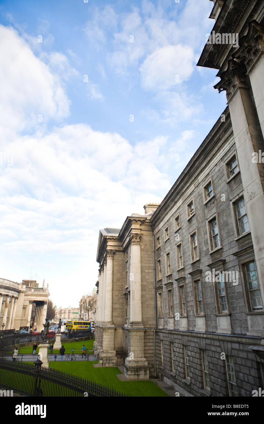 Trinity college building hi-res stock photography and images - Alamy