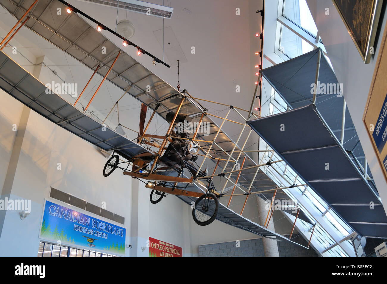 Silver dart plane hi-res stock photography and images - Alamy