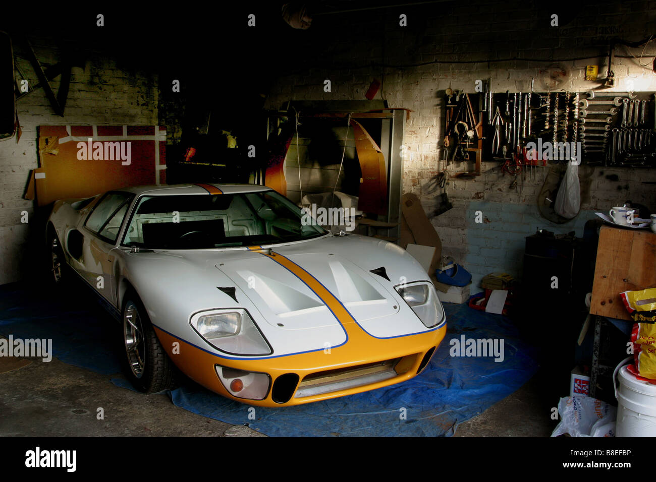 A Ford GT40 in a classic car repair garage Stock Photo - Alamy
