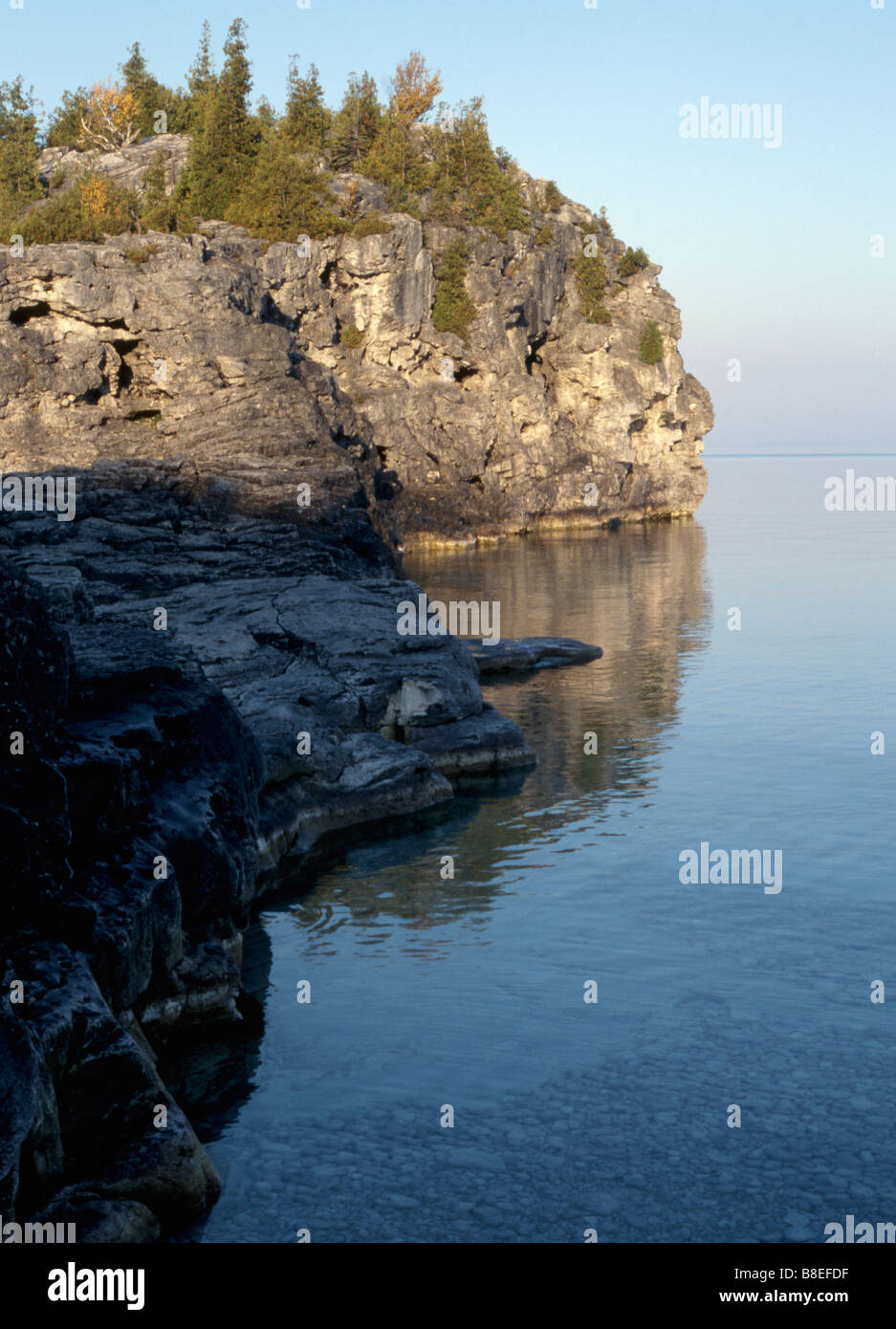 The Grotto Bruce Peninsula National Park at Sunrise with Flowerpot ...